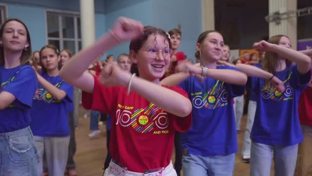 Hilton Dances в Hilton-1000