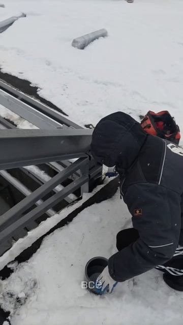 На Водоканале продолжаются подготовительные работы перед установкой зенитных фонарей☀️