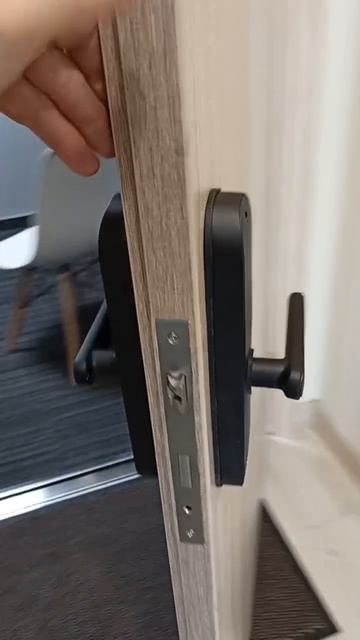 установка умного замка15.13.05