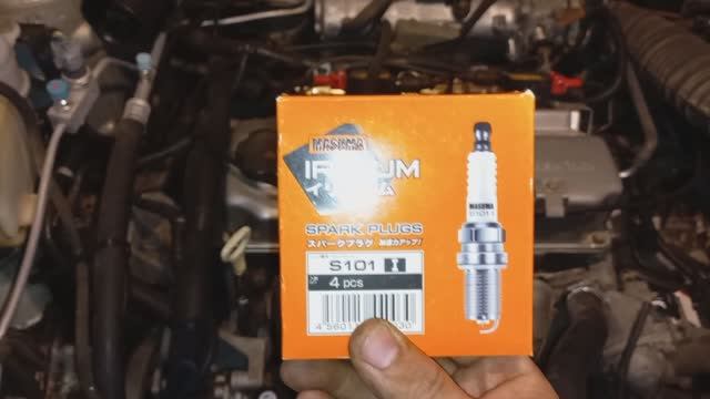 Замена свечей зажигания в автомобиле BYD F3 (Mitsubishi Lancer 9) 2011г