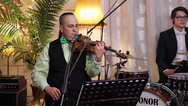 Grand Positive - «Бери шинель» (слова Б.Окуджава, музыка В.Левашов)