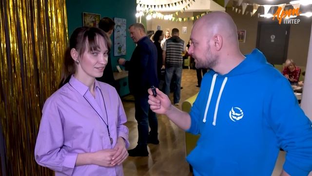 Гости на "Ярмарке сообществ".