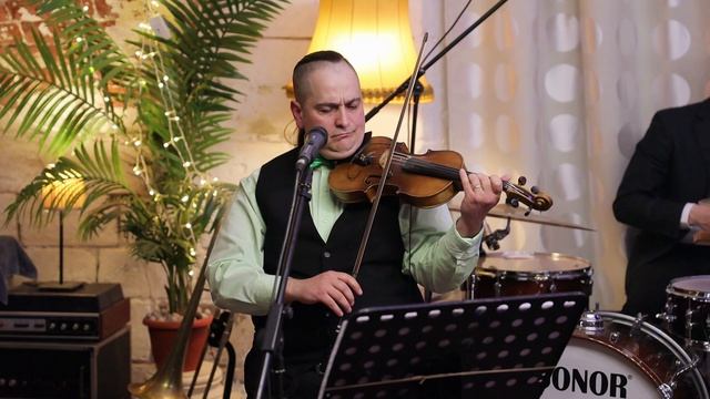 Grand Positive - «Надежды маленький оркестрик» (Б.Окуджава)