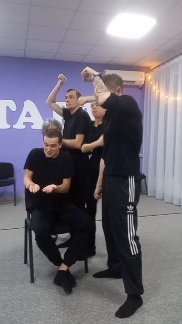 Театральный этюд "Час пик. В автобусе"