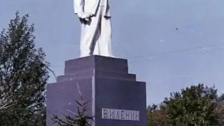 Ишимские истории. Ленин с двумя кепками.