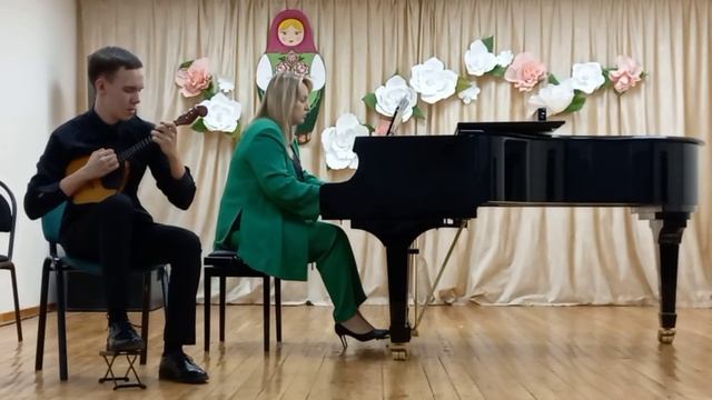 А. Шнитке "Сюита в старинном стиле" Исп. Стемковский Михаил (домра) НМК им. А. Мурова Новосибирск