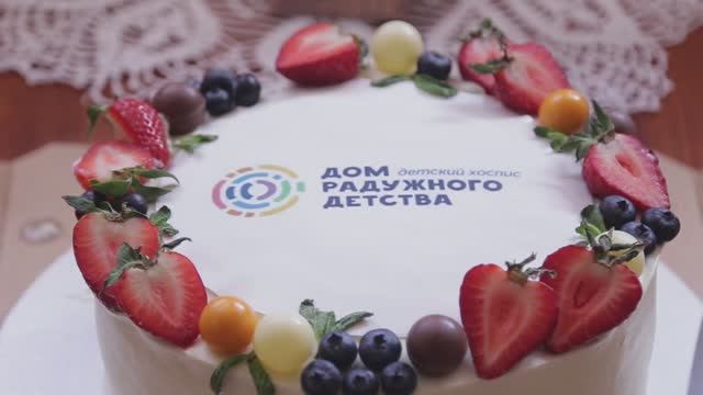 2022, 17 мая. Тактильный планетарий в гостях у Радуги