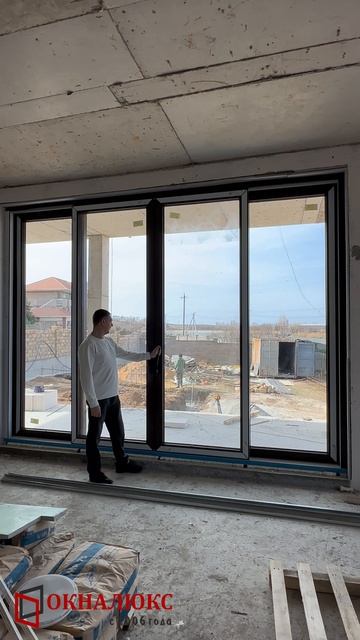 Штульповый НS-портал из профиля РЕХАУ GENEO, в цвете золотой орех. ОКНАЛЮКС Севастополь