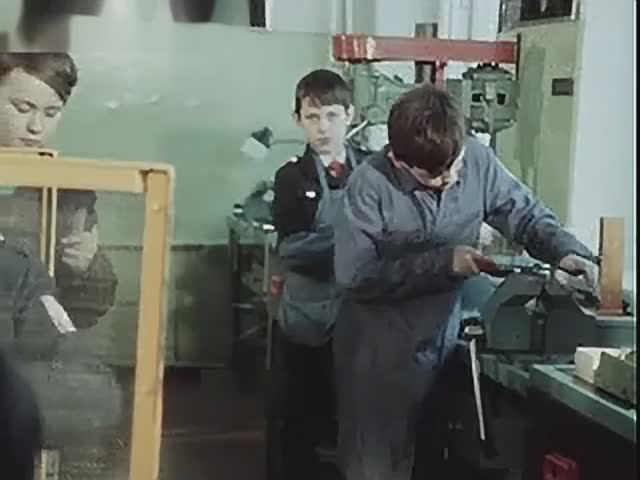 Урок труда в Советской школе 1990