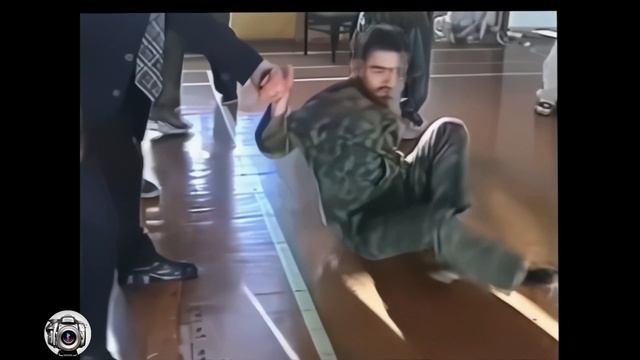 Алексей Алексеевич Кадочников контролирует работу учеников