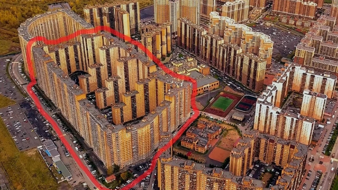 Санкт Петербург - знаменитый челомуравейник 35 подъездов, 8 чудо света !