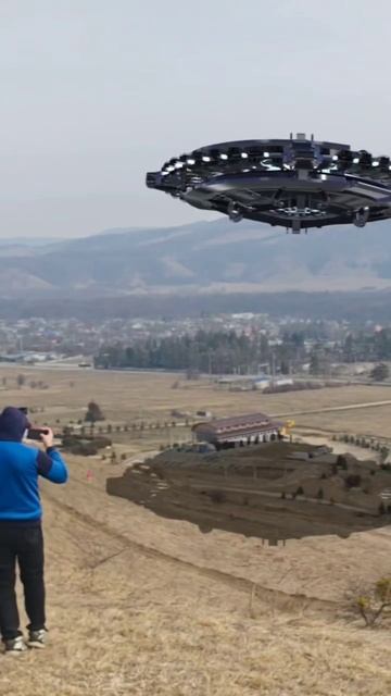 АЛЕКС ПОКАЗАЛ ЛЕТАЮЩИЙ ОБЪЕКТ !