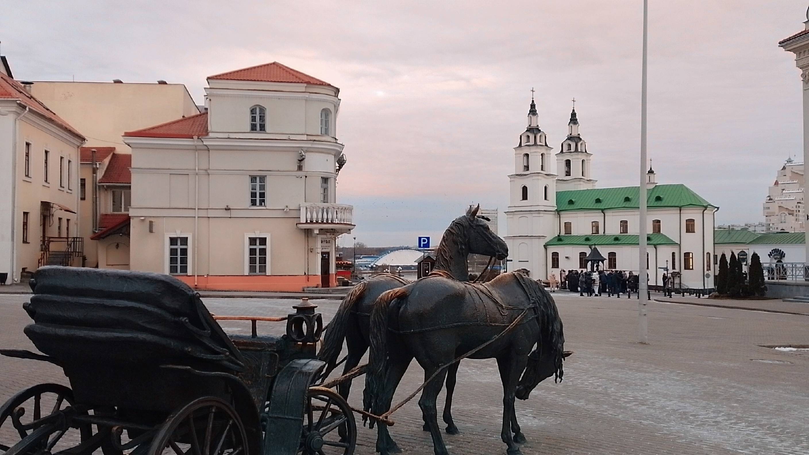 "НОВОГОДНИЕ ЗАРИСОВКИ ИЗ БЕЛОРУССИИ"... (Фото Константина АНТИПОВА (Москва), музыка - ANASTACIA)