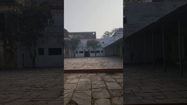 🏰 Заброшенный дворец в Орчхе 🇮🇳 Бывший Ситамархи Пэлэс – тайны прошлого!