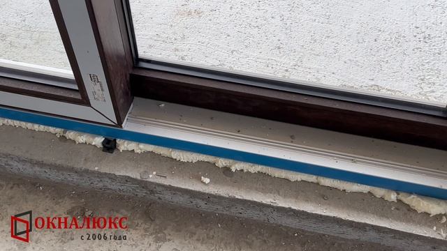 HS-портал РЕХАУ GENEO в цвете золотой орех установленный на загородном доме. ОКНАЛЮКС Севастополь