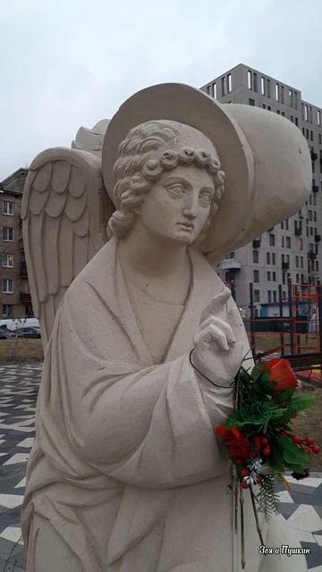 Белокаменный Архангел Гавриил. Суздальский ангел в Москве.