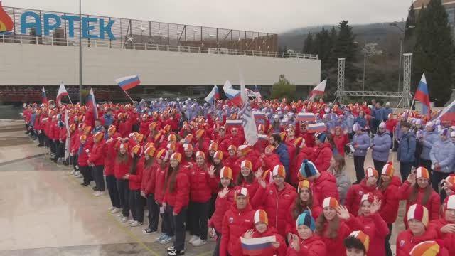 РоВ "День воссоединения Крыма и Севастополя с Россией. 100-летие Артека" |1-4 кл|Разговоры с Артек