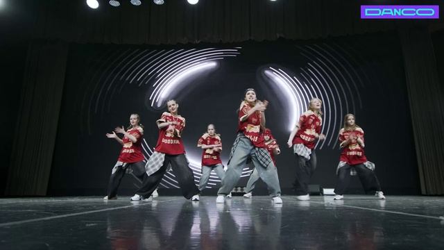 D4C, K-pop, педагог-хореограф
Даниил Ханабатов