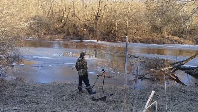 Поиск с металлоискателем 2025.