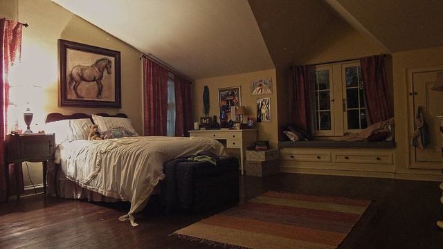 Спальня Елены Гилберт | Дневники вампира | Дождь, записи в дневнике, саундтрек