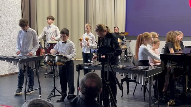 Ансамбль имени Шабашова Владимира Павловича.