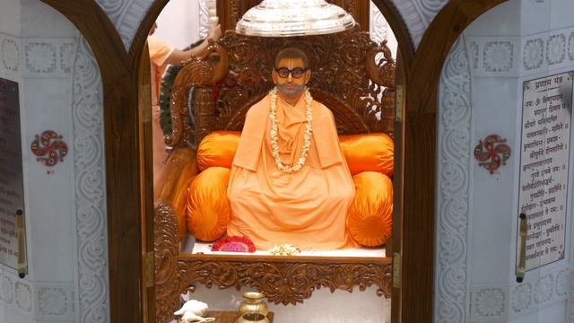 Арати Самадхи Мандир, Тхакур Джи, Шри Дхам Майапур