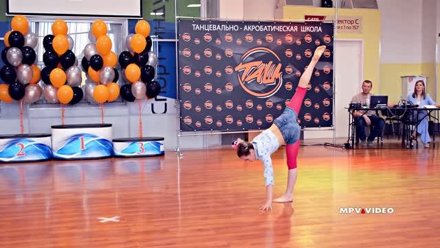 Детский спортивно-акробатический танец ~ дети спорт акробатика танцы