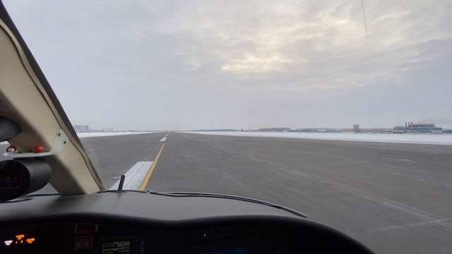 Заруливание на C525-CJ2 (Пулково -3)