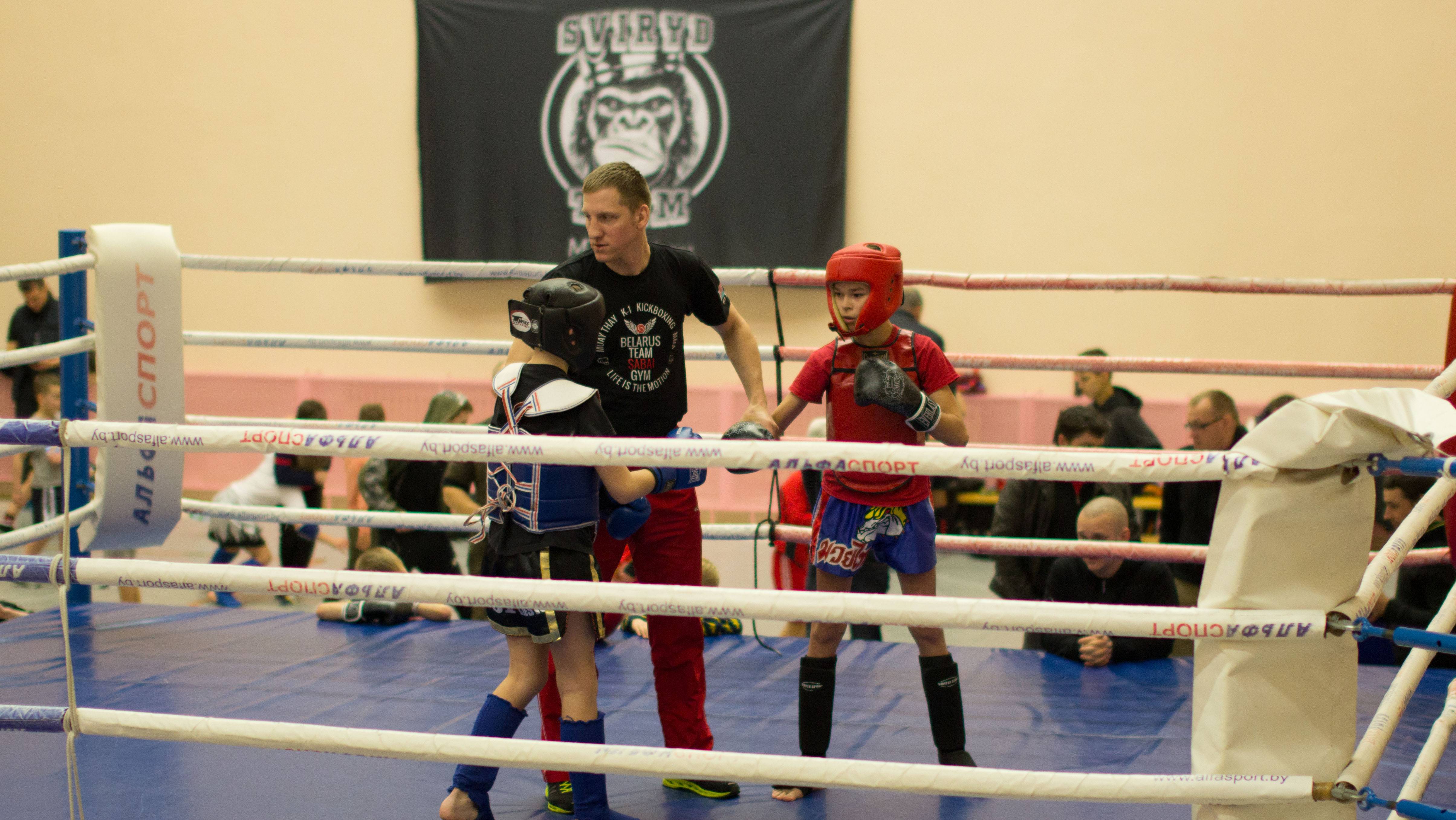 МУАЙТАЙ ФИНАЛ ДЕТИ.ЛУКЬЯНОВ АЛЕКСЕЙ ВЫКЛЮЧИЛ ОДНИМ МИДЛКИКОМ.