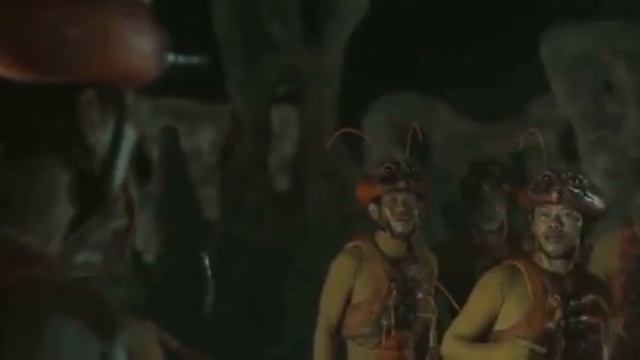 Ничего особенного, просто тайская реклама спрея от насекомых