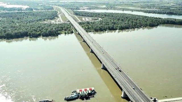 МОЙ БАРНАУЛ (муз. и исполнение Л.Горцуевой на стихи В.Крюковой)