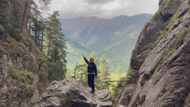 12 сент 23 Теберда водопад Шумка ,эко-тропа