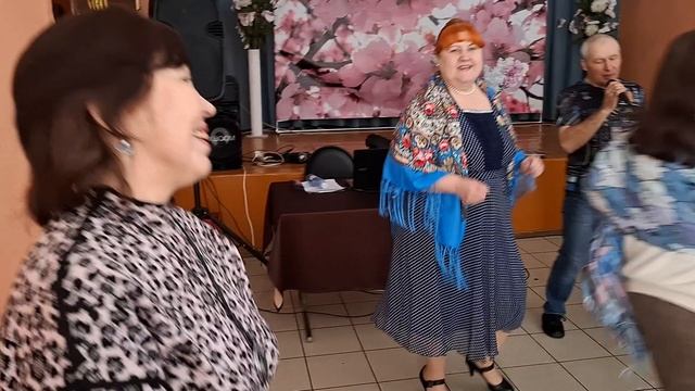 Олег Шевцов. Дарите женщинам цвета