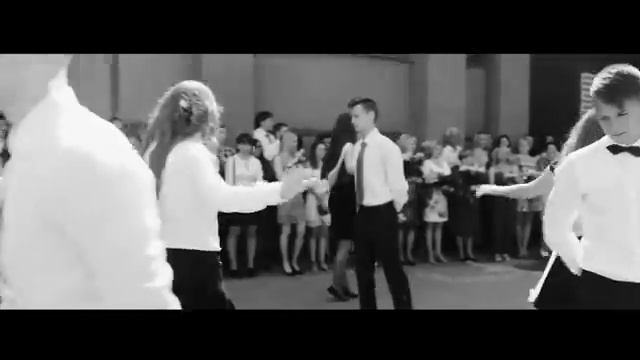 Платье белое. Николай Емелин