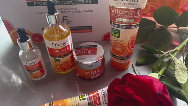 Набор косметики по уходу за кожей лица от Disaar с Vitamin C, 5в1