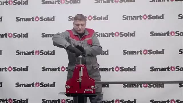 Ручной трубогиб Smart&Solid BendMax 200 в работе
