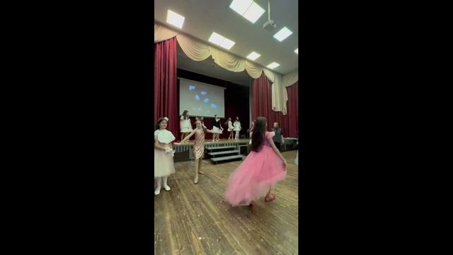 1739809837930 Наш класс 6 "Д"