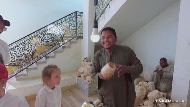 Египет. Как древние египтяне делали вазы и статуэтки. Заехали в местный магазин, что-то можно купить