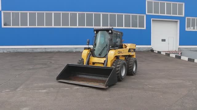 Видео-обзор мини-погрузчика GEHL V420 (США)