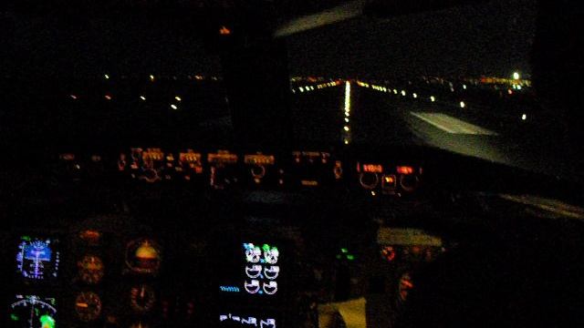 Ночной взлет B757-200 (LGTS)