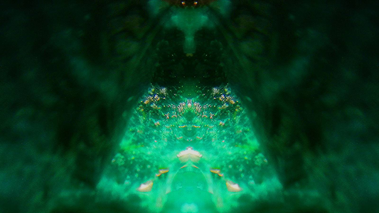 Минералы земли. Малахит. Новый взгляд под микроскопом. Тайные знаки в отражении часть 2.