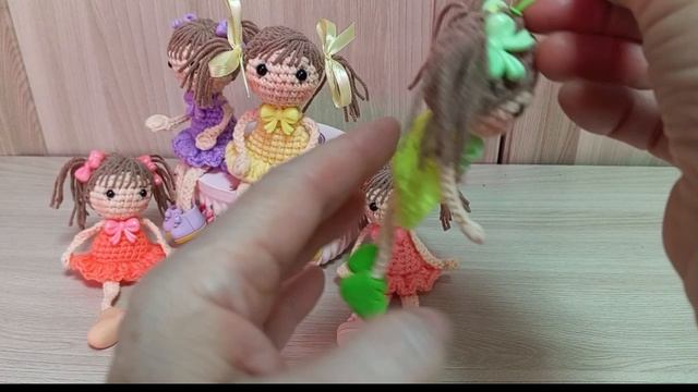 Брелок Куколка крючком.