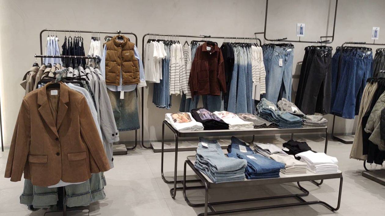 Универсальные образы для модниц O'STIN для работы и отдыха