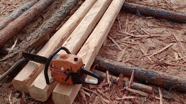 Как напилить брус не имея пилорамы.