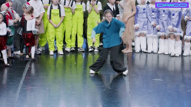 Random dance, NO LIMIT DANCE CHAMP.