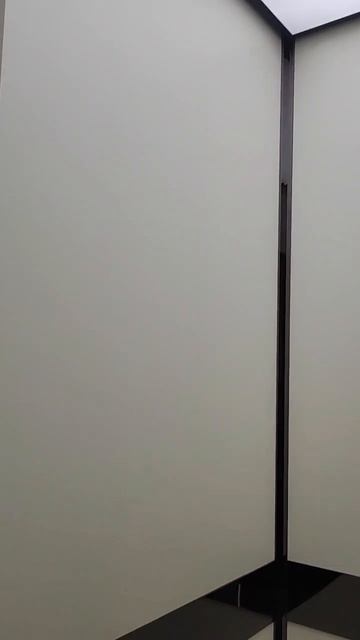 Отделка кабины. Вариант 11. Живое видео из выставочного зала на заводе.