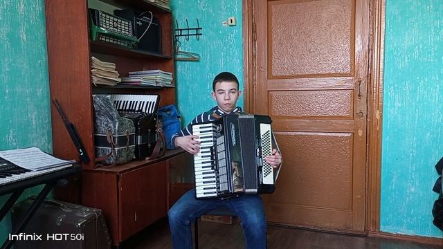 М. Качурбина "Мишка с куклой танцуют полечу"