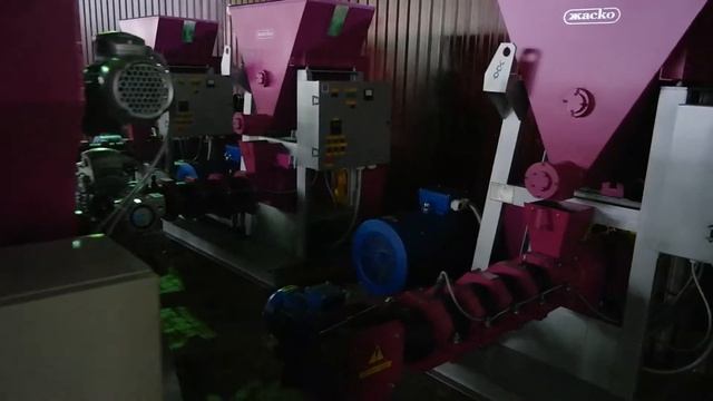 Отгрузка партии экструдеров. Специальный репортаж