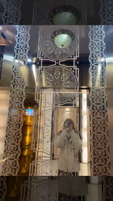 Отделка кабины. Вариант 13. Живое видео из выставочного зала на заводе.