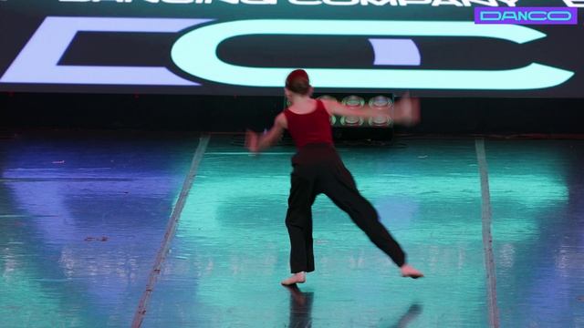 Анискина Кира, Современная хореография, педагог-хореограф Александра Мирошникова